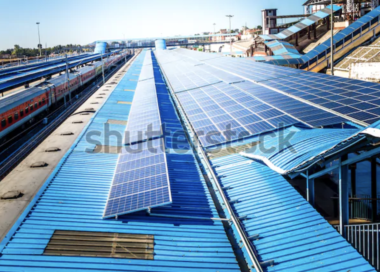 Green energy on the go. The first "fully solar powered" railway section ...